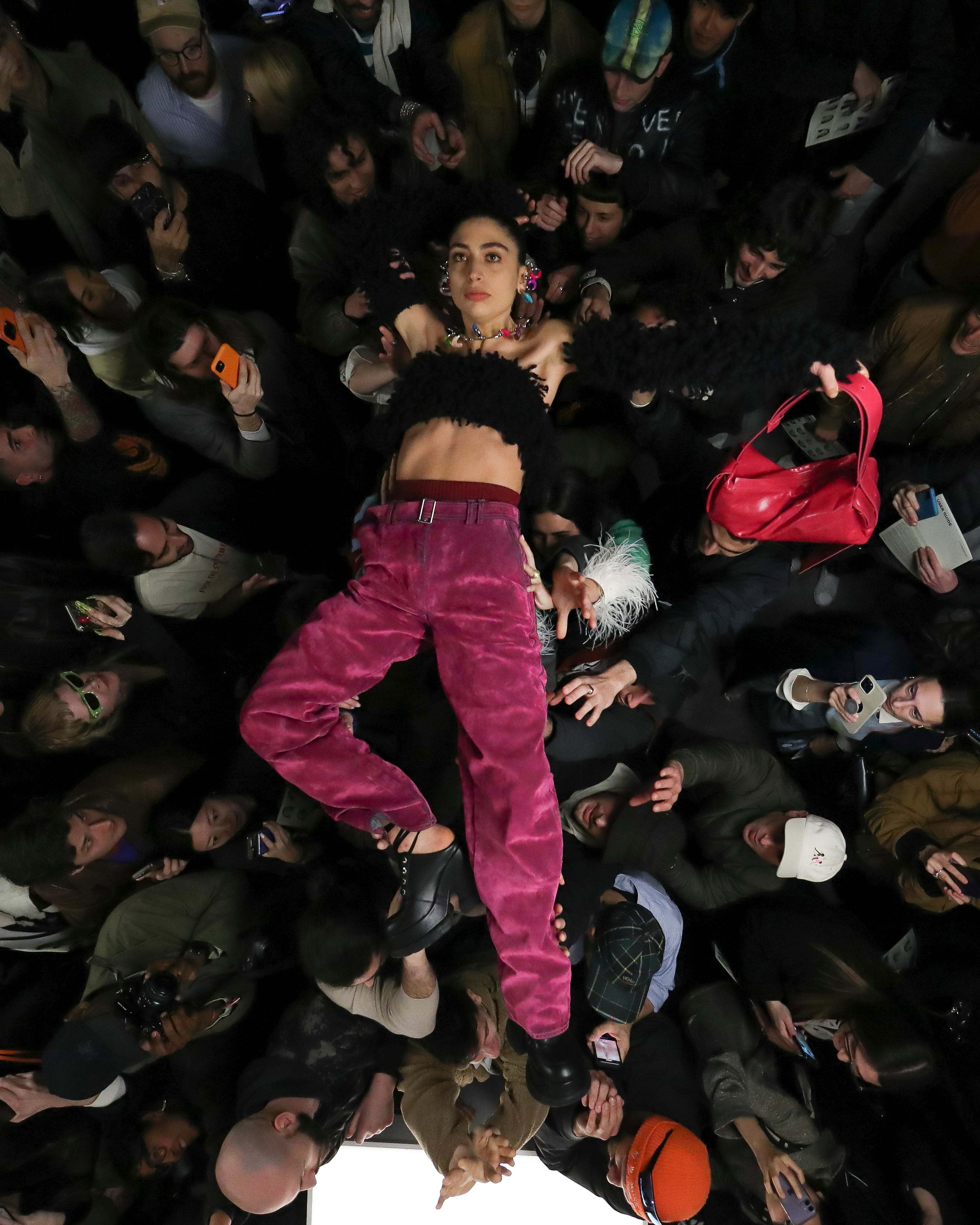 SUNNEI FW23 SHOW